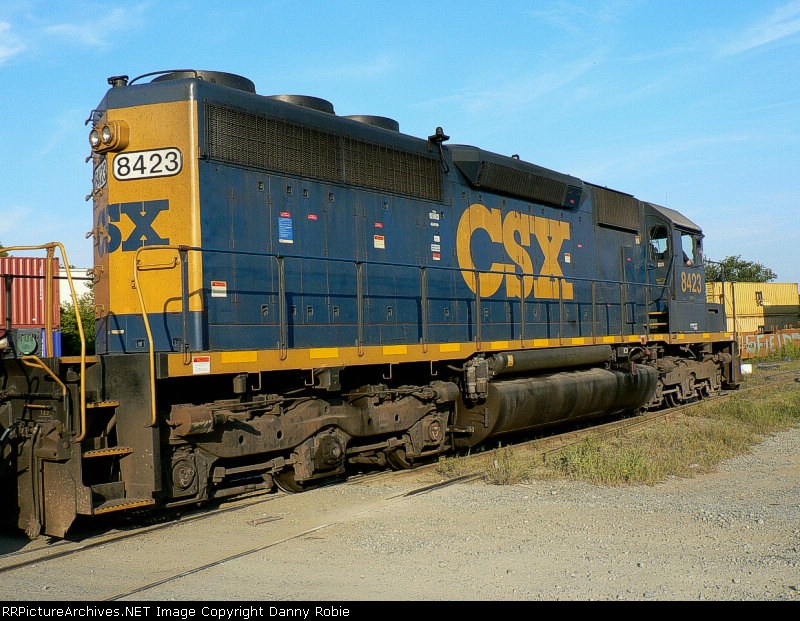 CSX 8423